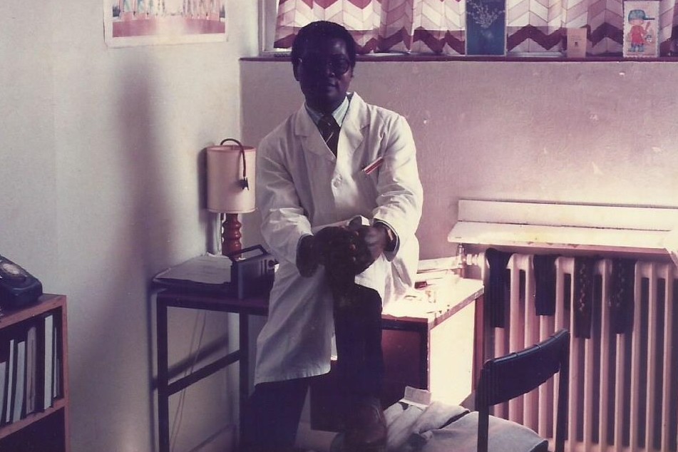 Biography - Dr. Seth Sengretsi - Called to Glory